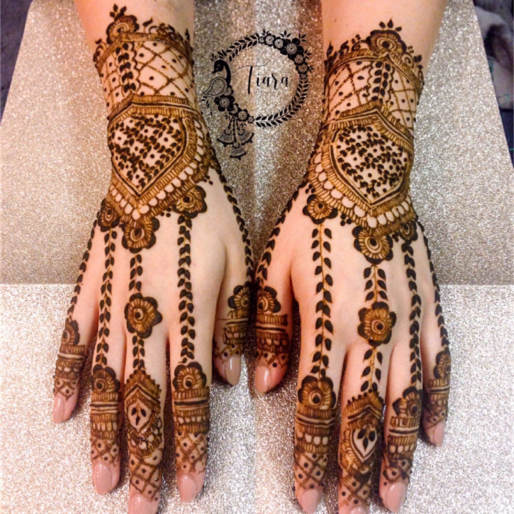 Services – Tiara Mehndi